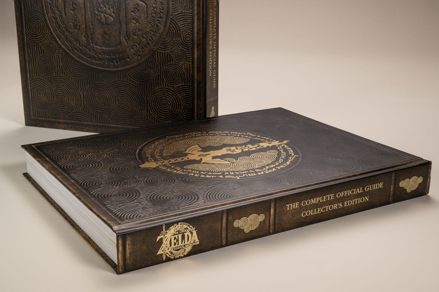 The Legend of Zelda™: Tears of the Kingdom - The Complete Official Guide - Piggyback.com